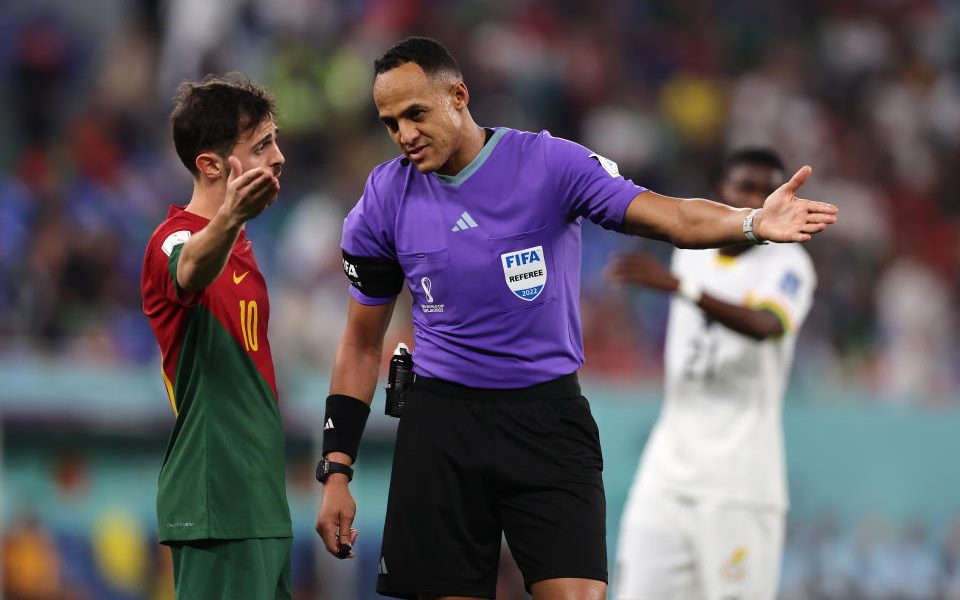 Confira quanto os árbitros ganham por partida na Copa do Mundo ...